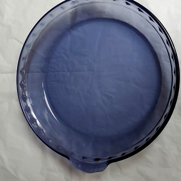Pyrex | Kitchen | Vintage Pyrex Purple Amethyst Glass Pie Pan Crimped ...